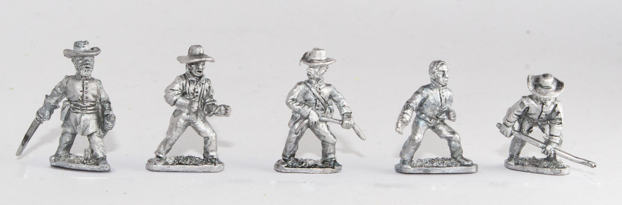 BG88 Union or Confederate: Artillerymen in Slouch Hat – Essex Miniatures