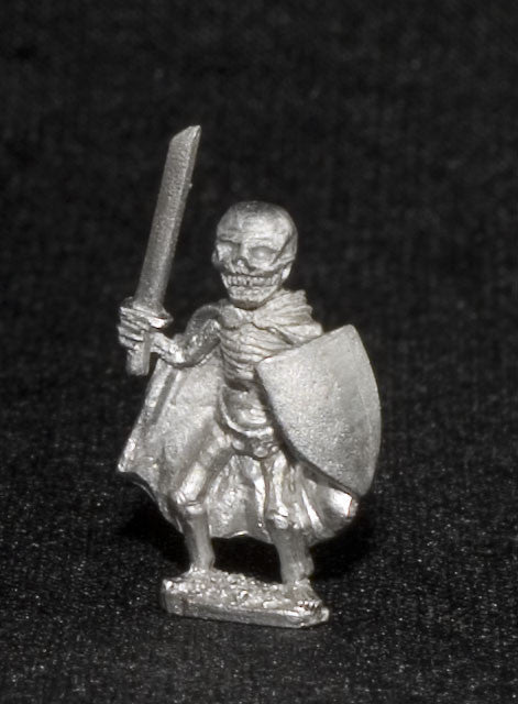 DD53 Skeleton: With Sword & Shield – Essex Miniatures