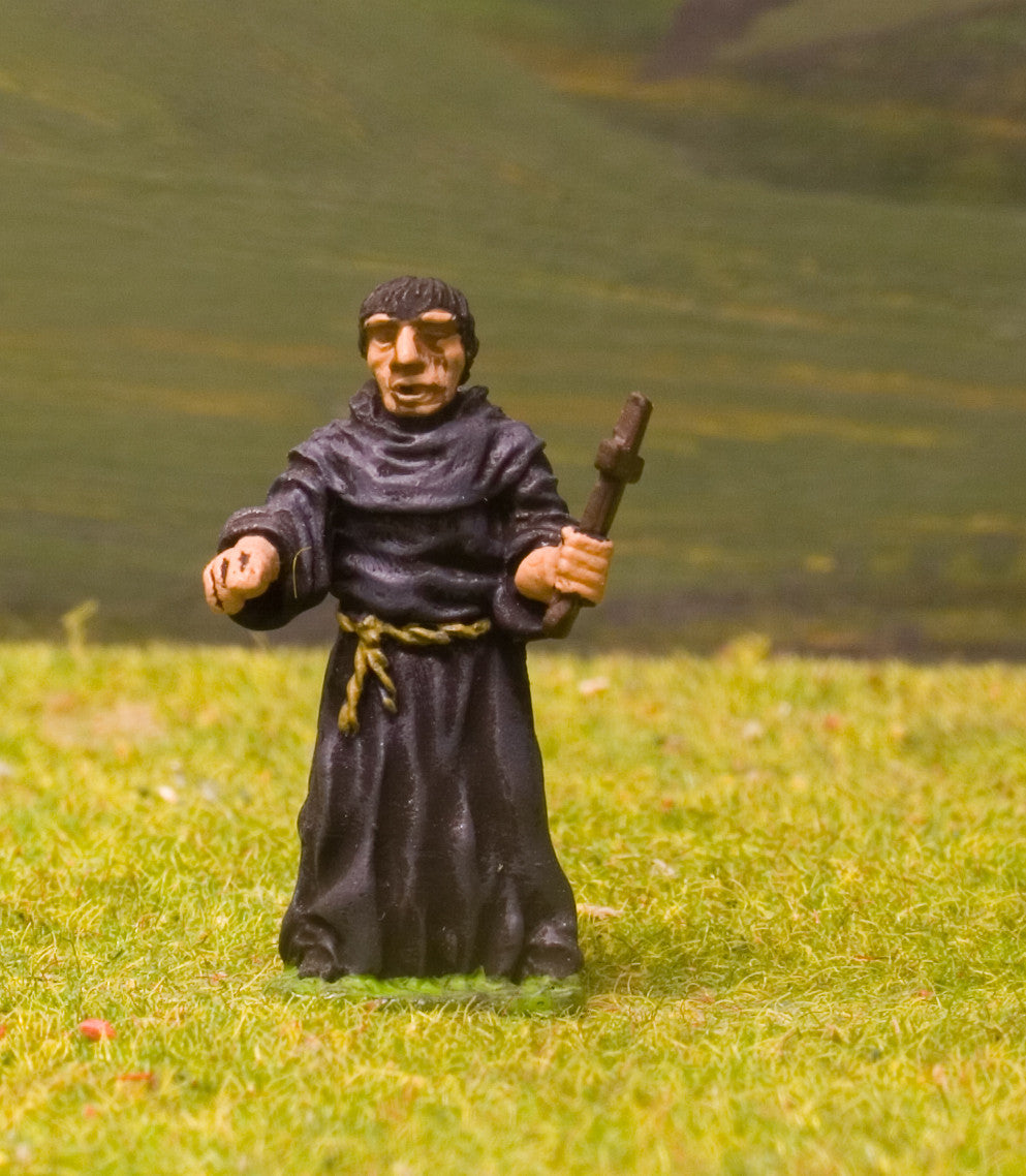 F33 Warrior Monks: Preaching Monk, holding cross – Essex Miniatures